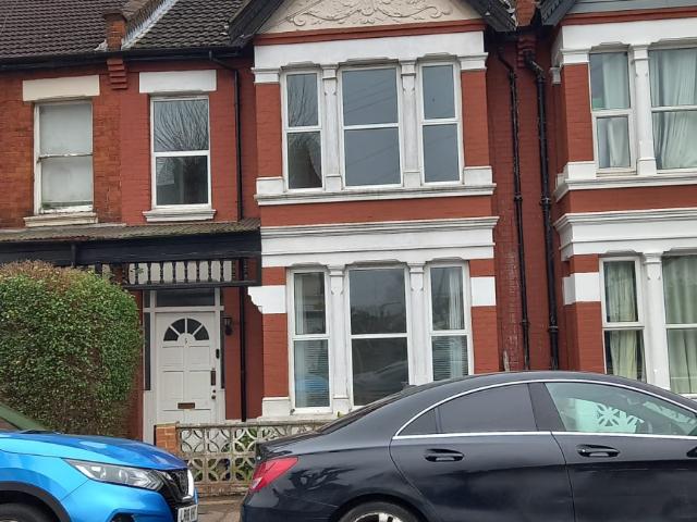 Four bedroom house in heart of Westcliff on Sea