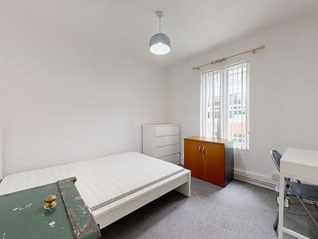 Four Bedroom House in the City Centre