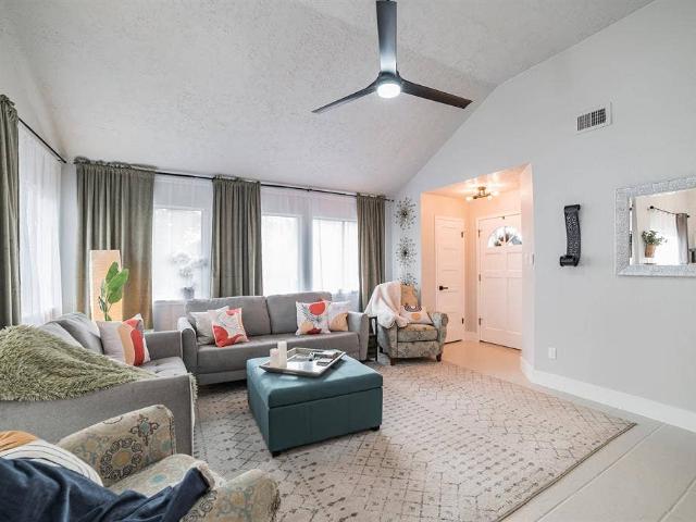Four bedroom house with 2 bathrooms