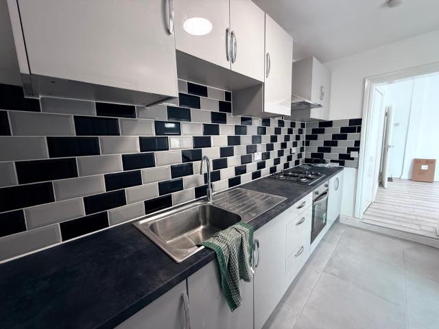 Four bedroom house two bathrooms ideal for working families Ilford