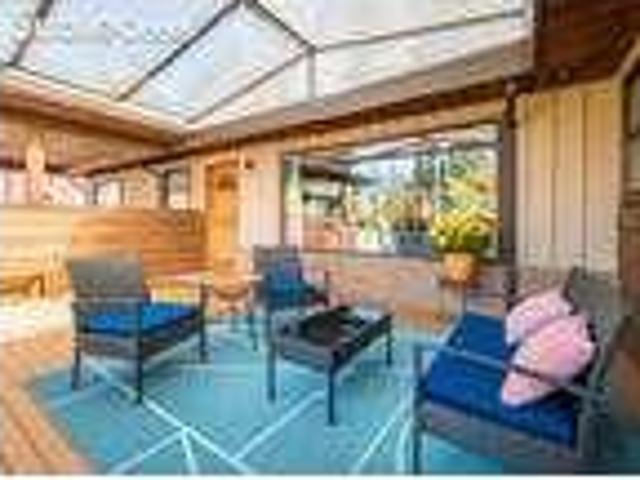 Four Bedroom In Kirkland