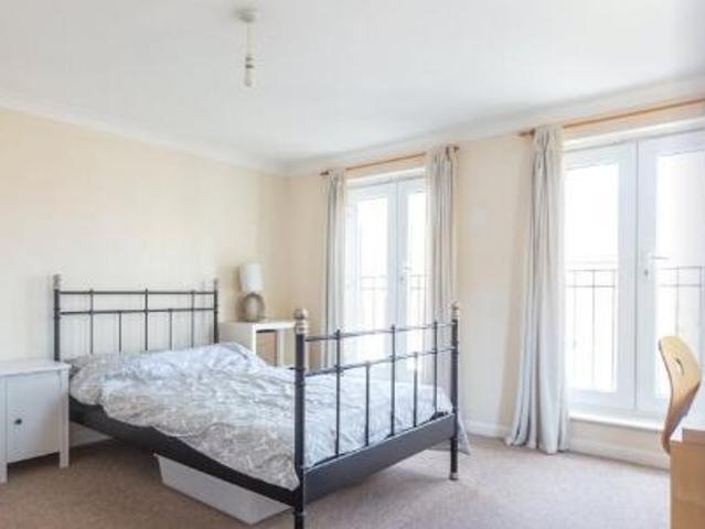 Four bedroom student house available NOW