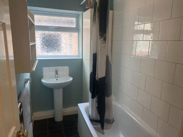 FOUR DOUBLE BEDROOM MAISONETTE, HOLDENHURST ROAD