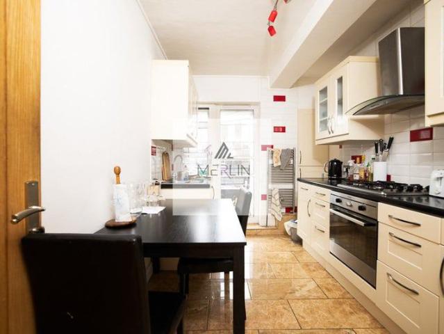 Four Double Bedrooms No Livingroom In NW8