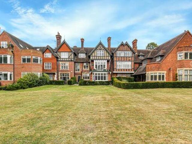 Four Elms, Mapleton Road, Edenbridge, 3 Bedroom Apartment