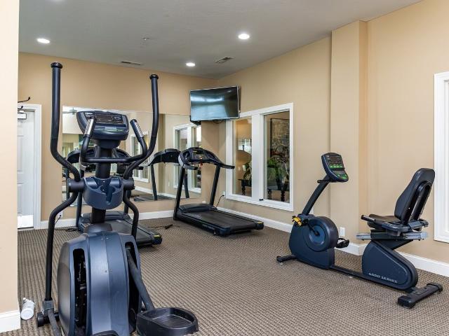 Four Pointe 2 Bedroom Apartment for Rent at 5362 Hoover Forest Ln, Columbus, OH 43230 Strawberry Farms