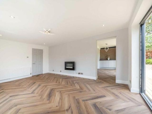 Four Wents, Cobham, KT11