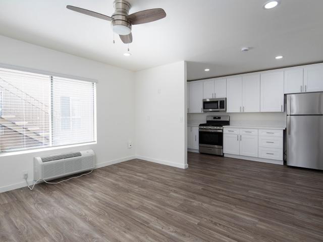 Four Winds Apartments