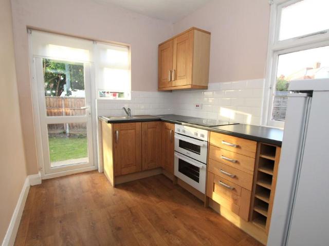 Fouracres Road, Enfield, EN3 4 bed property to rent £2,800 pcm £646 pw