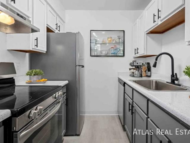 Fourstone 2 Bedroom Apartment for Rent at 911 S Dahlia St, Denver, CO 80246 Virginia Village
