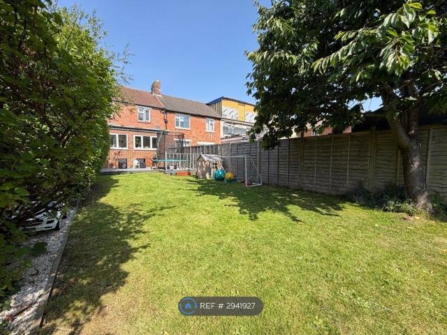 Fourth Avenue, Havant PO9, 3 bed semi detached house to rent, £1,600 pcm | PrimeLocation
