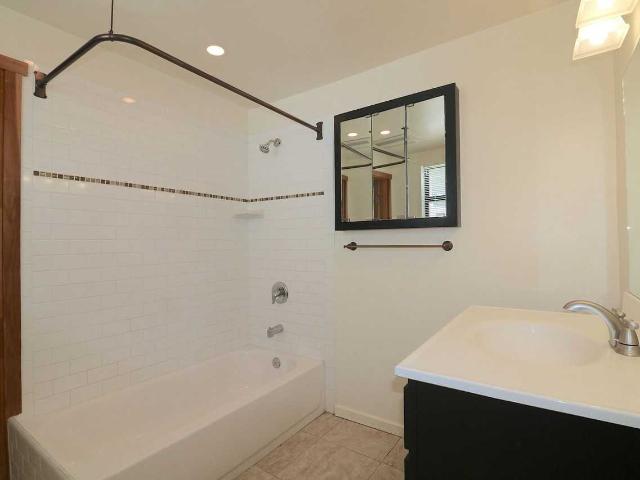 Fourth Avenue 1 Bedroom Apartment for Rent at 2202 4th Ave, San Diego, CA 92101 Park West