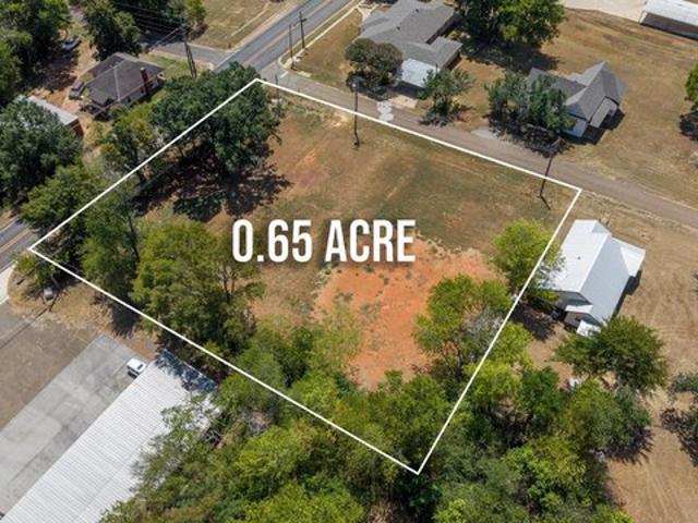 Fourth St, Hughes Springs, TX 75656