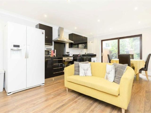 Fowey Close, E1W, London