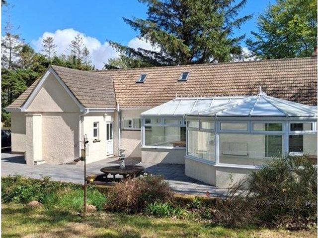 Fowey Cross, Lostwithiel PL22, 5 bed bungalow to rent, £1,895 pcm | PrimeLocation