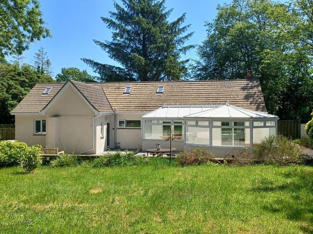 Fowey Cross, Lostwithiel PL22, 5 bed detached bungalow to rent, £2,500 pcm | PrimeLocation