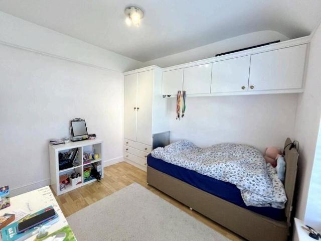 Fowlers Walk, Ealing, London W5