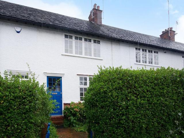 Fowlers Walk, Ealing, London, W5 3 bed terraced house to rent £3,200 pcm £738 pw