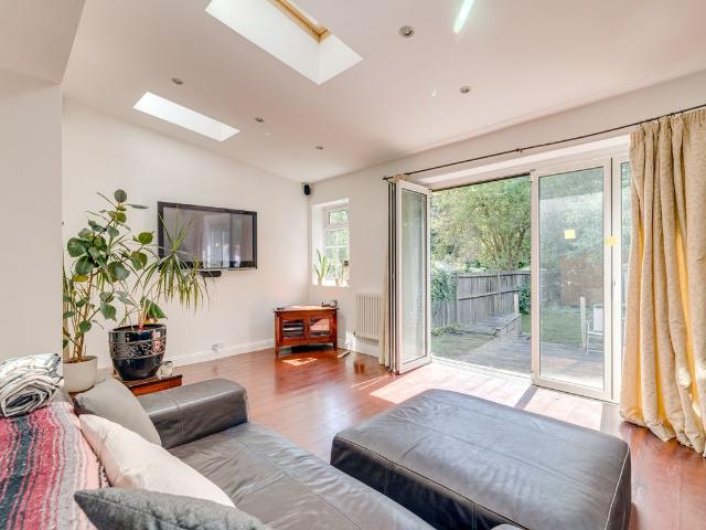 Fownes Street, London SW11, 3 bed terraced house to rent, £3,200 pcm | PrimeLocation
