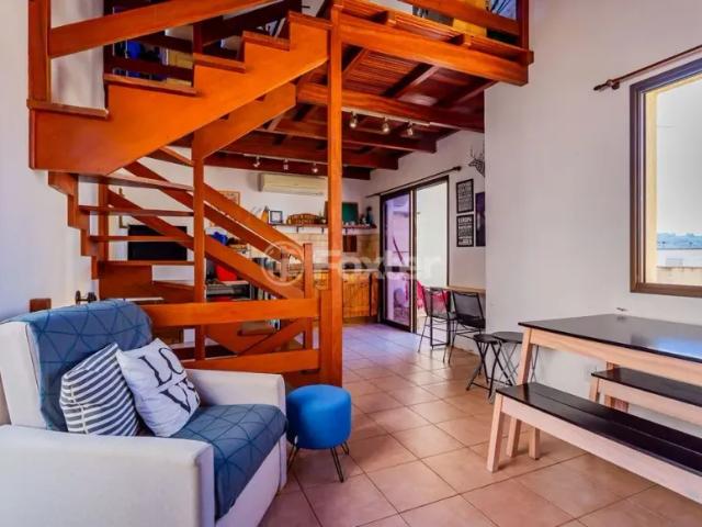 Foxter vende cobertura com 162m², 2 quartos, sendo 1 suíte, 2 vagas de garagem, no Menino Deus