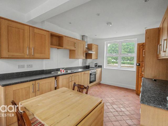Foxton Road, MARKET HARBOROUGH 3 bed semi detached house to rent £1,550 pcm £358 pw