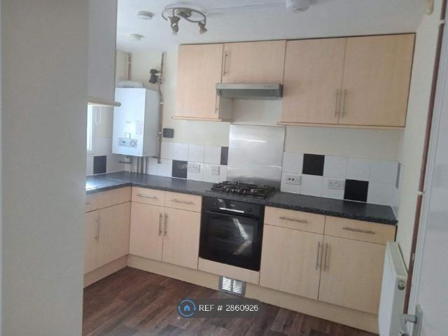 Foxwell Square, Northampton NN3, 3 bed terraced house to rent, £1,250 pcm | PrimeLocation