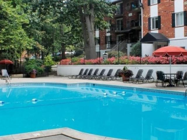 Foxwood Apartments 2 Bedroom Apartment for Rent at 15 Fox Hall, Newark, DE 19711