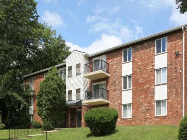 Foxwood Apartments 2 Bedroom Apartment for Rent at 15 Fox Hall, Newark, DE 19711