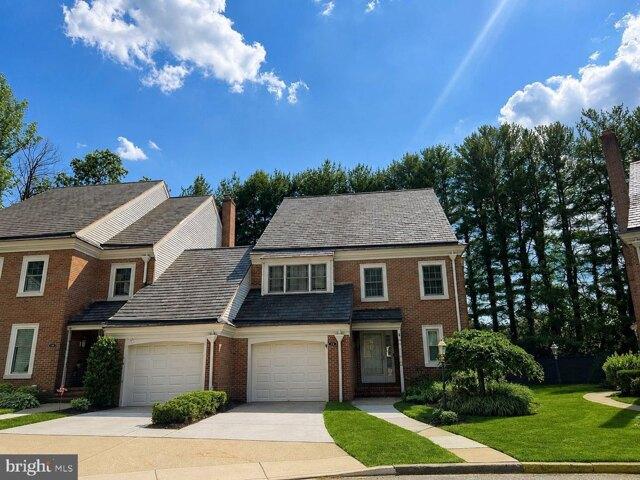 Foxwood Dr, Moorestown, Home For Sale