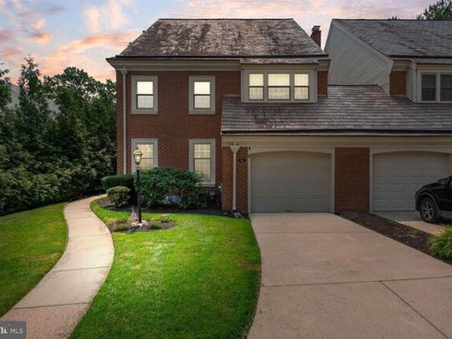 Foxwood Dr, Moorestown, Home For Sale