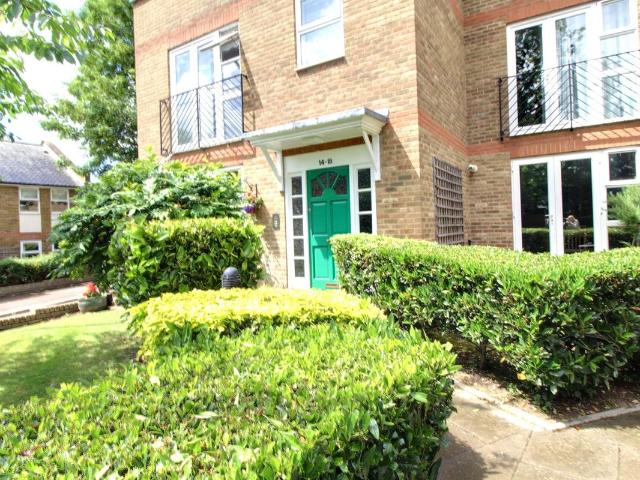 Foxwood Green Close EN1, 1 bed flat to rent, £1,500 pcm | PrimeLocation