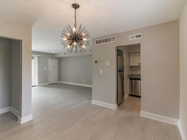 Fox Glen 1 Bedroom Apartment for Rent at 5902 Cross Country Blvd, Baltimore, MD 21215 Mt. Washington