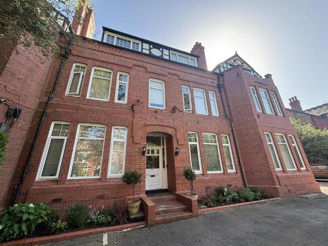 Fox Howe, 45 Regent Road, Altrincham 2 bed apartment to rent £1,850 pcm £427 pw