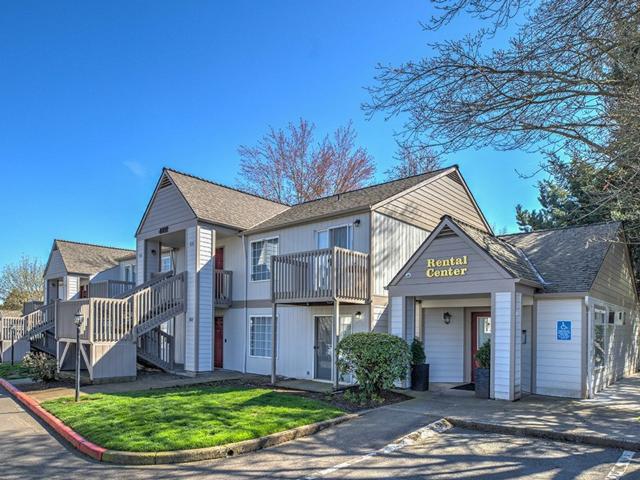 FOX HOLLOW APARTMENTS