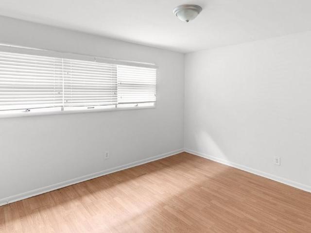 Fox Hall 2 Bedroom Apartment for Rent at 1613 13th Ave S, Birmingham, AL 35205 Five Points South