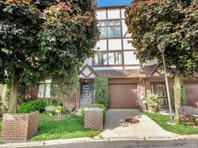 Fox Hunt Ct, Staten Island, Home For Sale