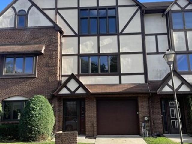 Fox Hunt Ct, Staten Island, Home For Sale