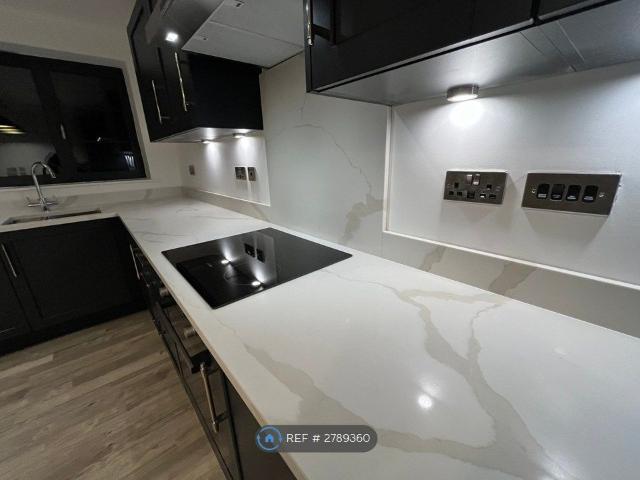 Fox Lane, London N13, 1 bed flat to rent, £1,650 pcm | PrimeLocation