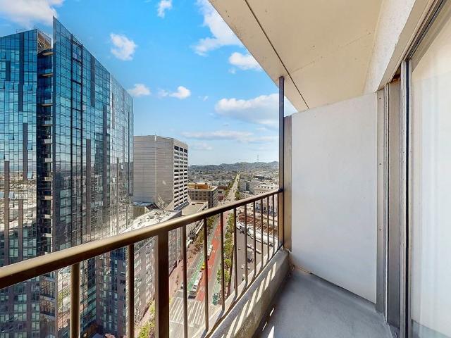 Fox Plaza Studio Apartment for Rent at 1390 Market St Ste 107, San Francisco, CA 94102 Civic Center