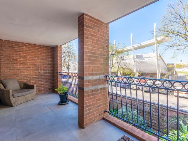 Fox Road, West Bridgford, Nottingham NG2, 2 bed flat to rent, £1,195 pcm | PrimeLocation