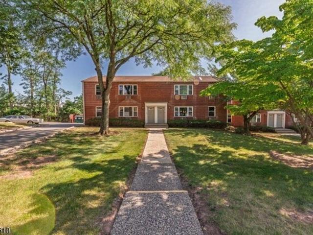 Fox Rd, Edison, Condo For Sale