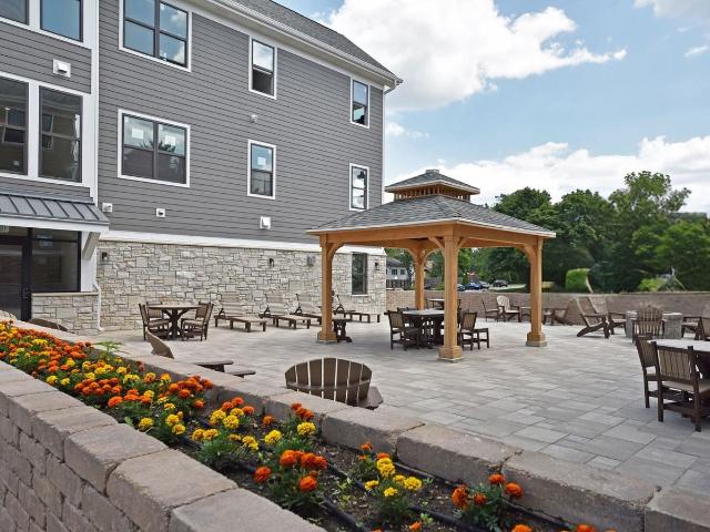 Fox Run Development 1 Bedroom Apartment for Rent at W63N456 Hanover Ave, Cedarburg, WI 53012