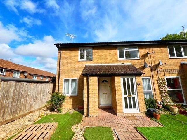 Fox Wood, Swindon, SN5 2 bed maisonette to rent £1,050 pcm £242 pw