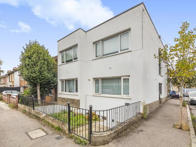 Foxberry Road, Brockley, SE4 1 bed flat to rent £1,750 pcm £404 pw