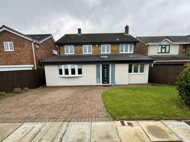 Foxbury Close, Luton, 4 Bedroom Detached