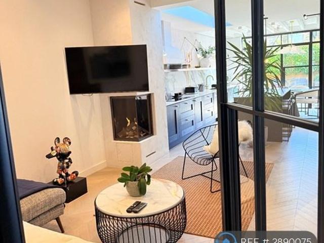 Foxbury Road, Bromley, BR1 4 bed end of terrace house to rent £3,650 pcm £842 pw