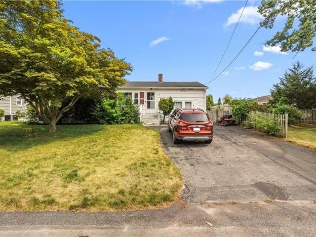 Foxcroft Ave, Warwick, Home For Sale