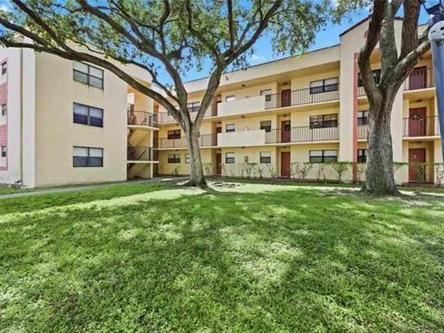 Foxcroft Rd Apt,miramar, Condo For Sale