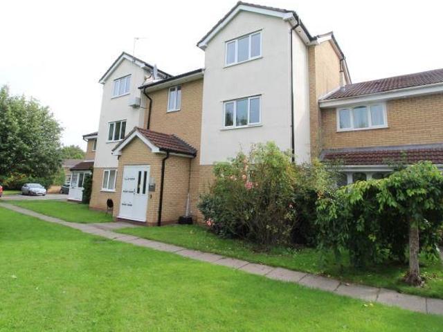 Foxdale Drive, Brierley Hill DY5, 2 bed flat to rent, £700 pcm | PrimeLocation