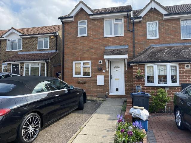 Foxes Close, Hertford SG13, 2 bed end terrace house to rent, £1,500 pcm | PrimeLocation